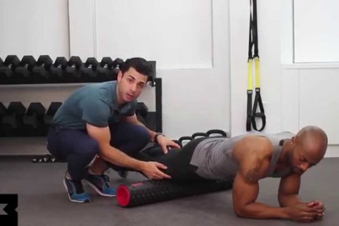 How to Foam Roll Your IT Band - GetPT Blog
